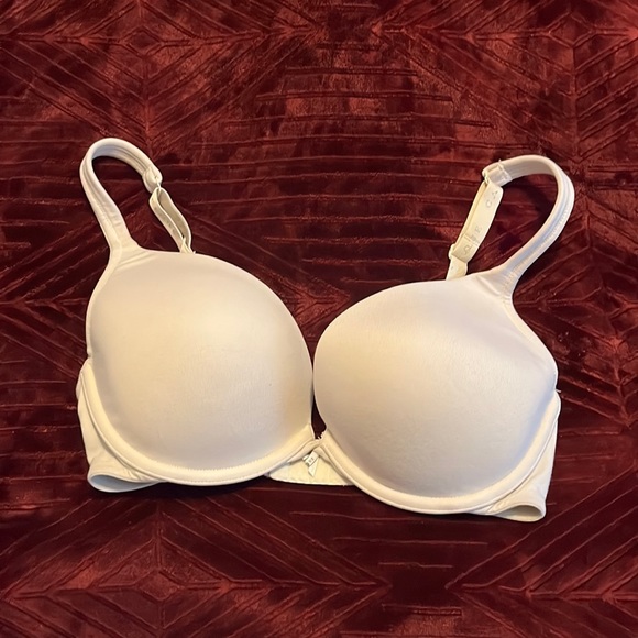 Cacique | Intimates & Sleepwear | Cacique Bra 32ddd | Poshmark
